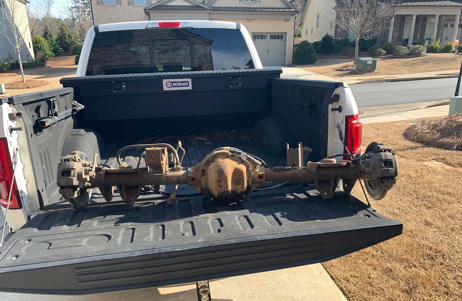 Refinishing A Dana 44 Axle With POR-15 Rust Preventative Coating ...